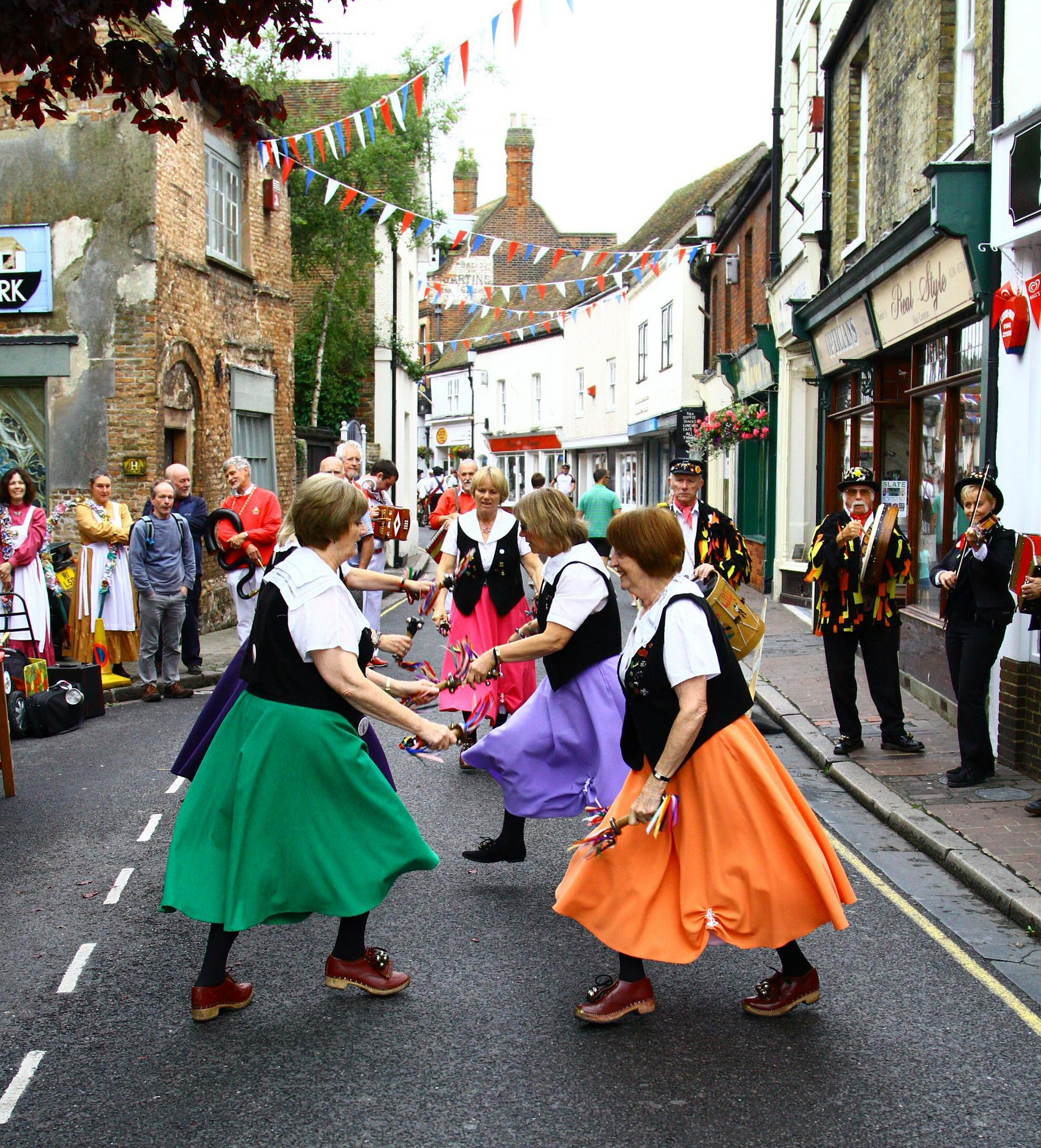 Happy May Day! Spring celebrations across the globe | EF Tours Blog