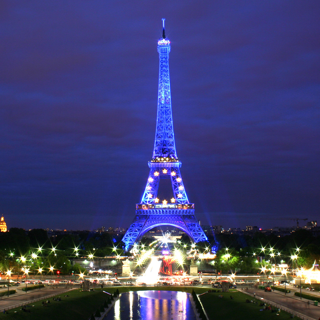 7 famous landmarks around the world that bring the light | EF Tours Blog